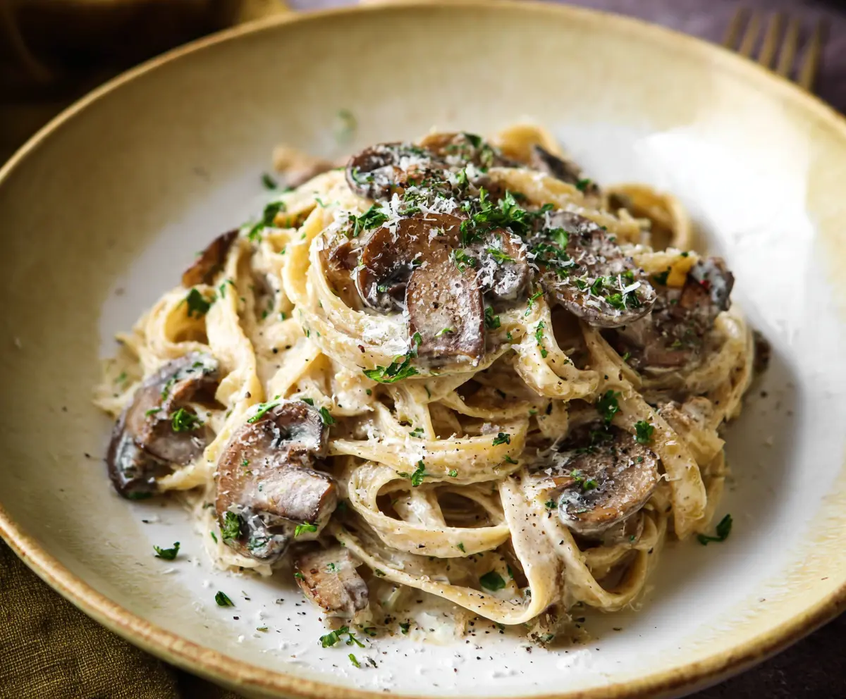 Delicious Truffle Mushroom Cream Pasta Recipe